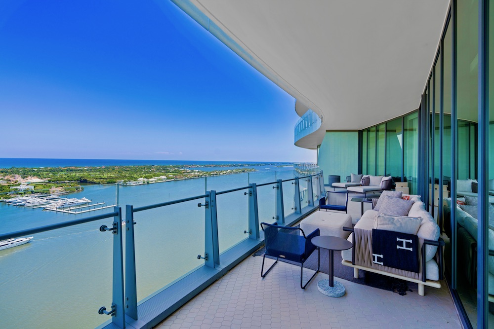 Residence at The Bristol Seeks Record in West Palm Beach | Lux Exposé